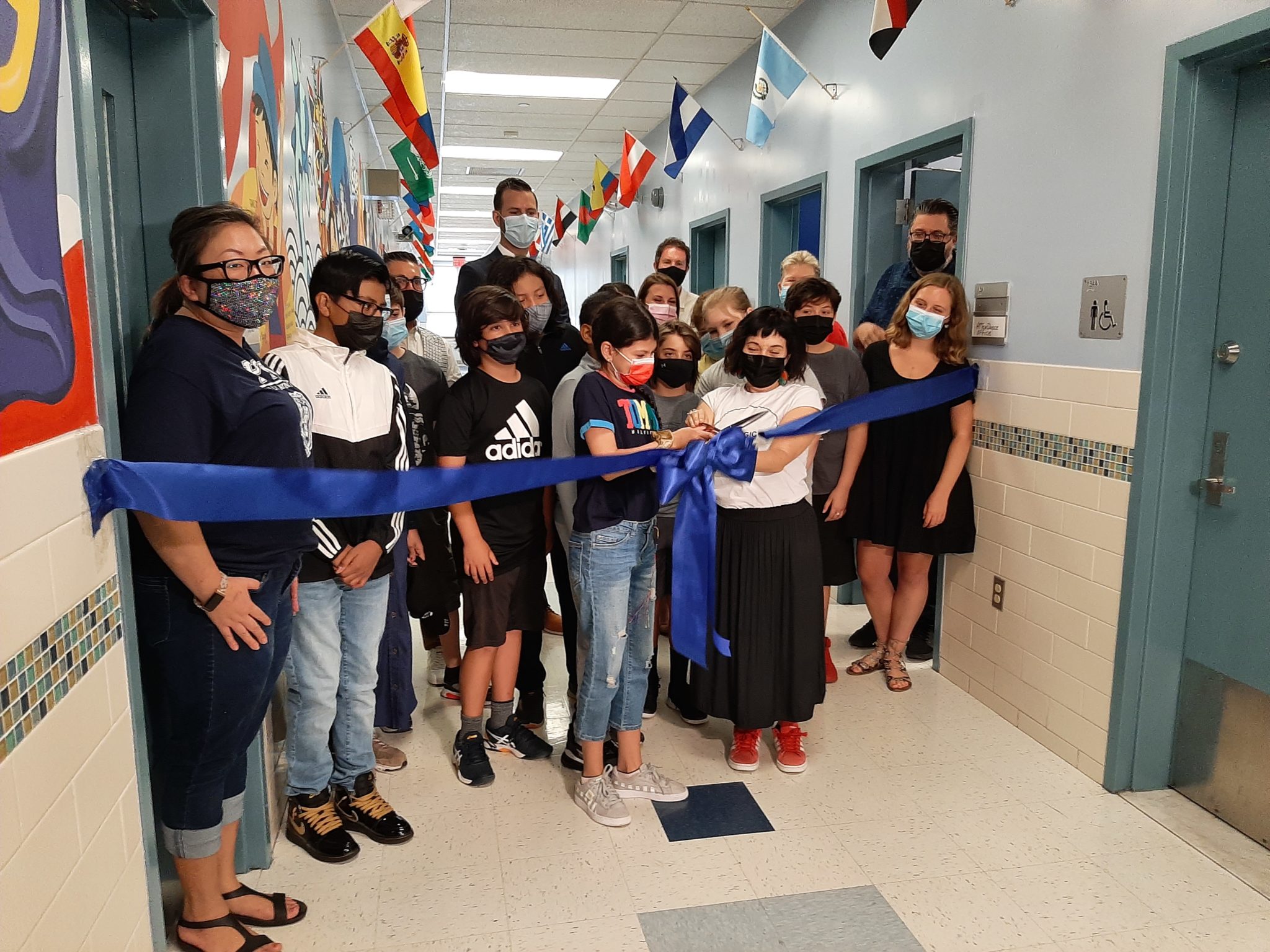 I.S. 259 celebrates diversity with new mural - The Brooklyn Home Reporter