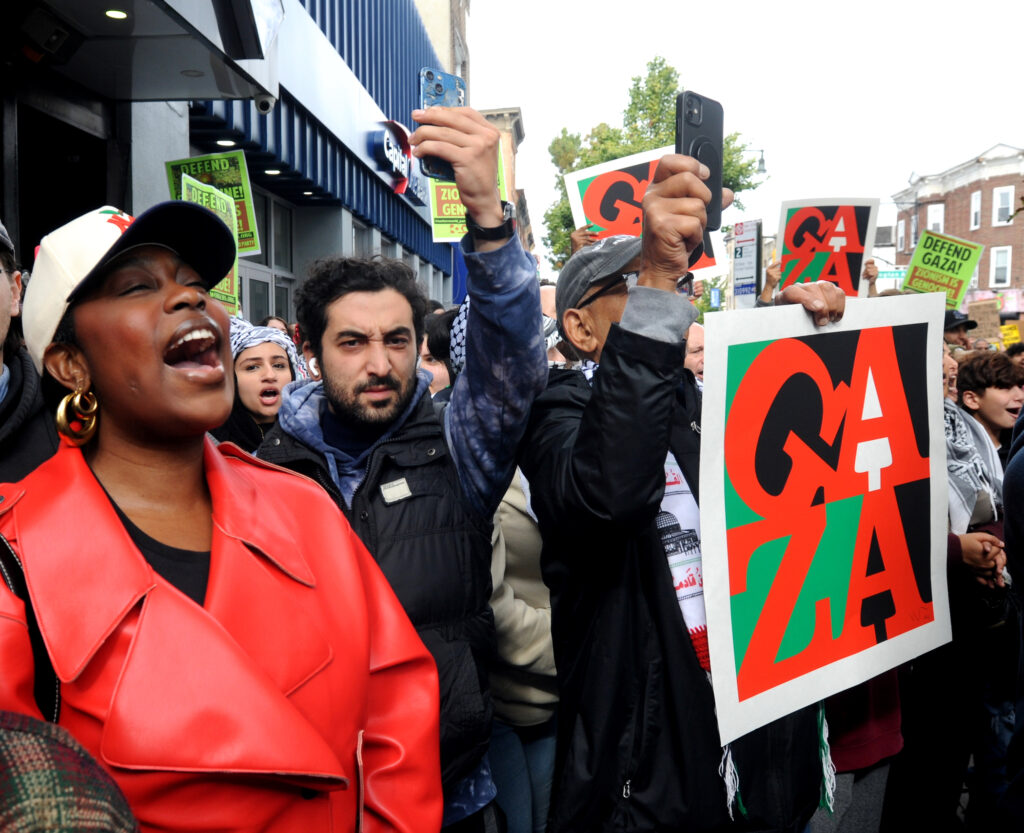 19 arrested as Fifth Avenue protest gets out of hand - The Brooklyn ...