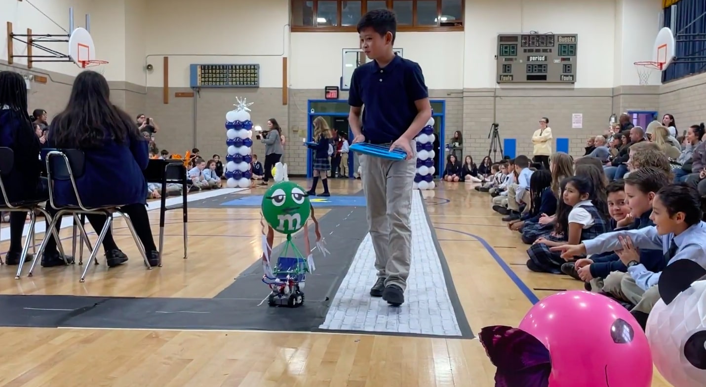 Kids parade floats in Macy’s homage - The Brooklyn Home Reporter