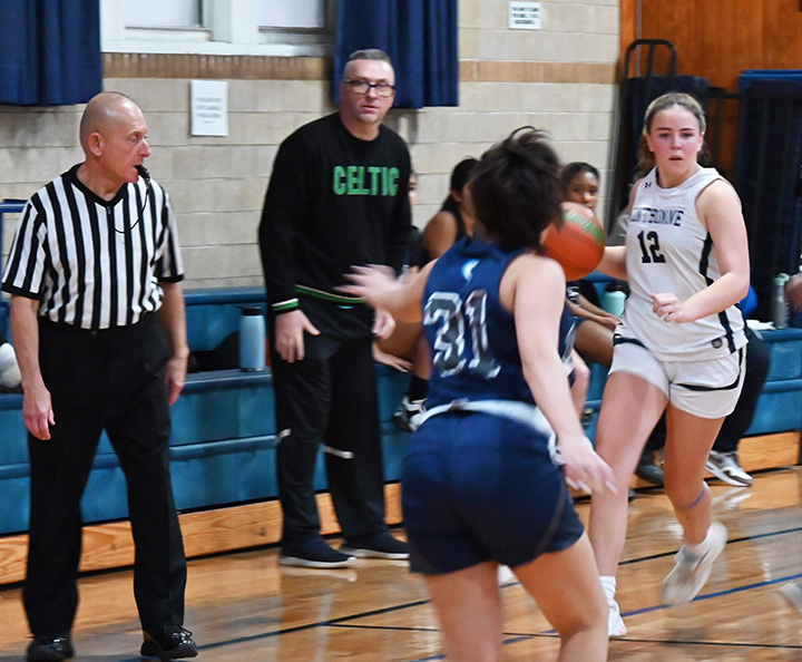 Bonnies battle for the fleur-de-lys - The Brooklyn Home Reporter