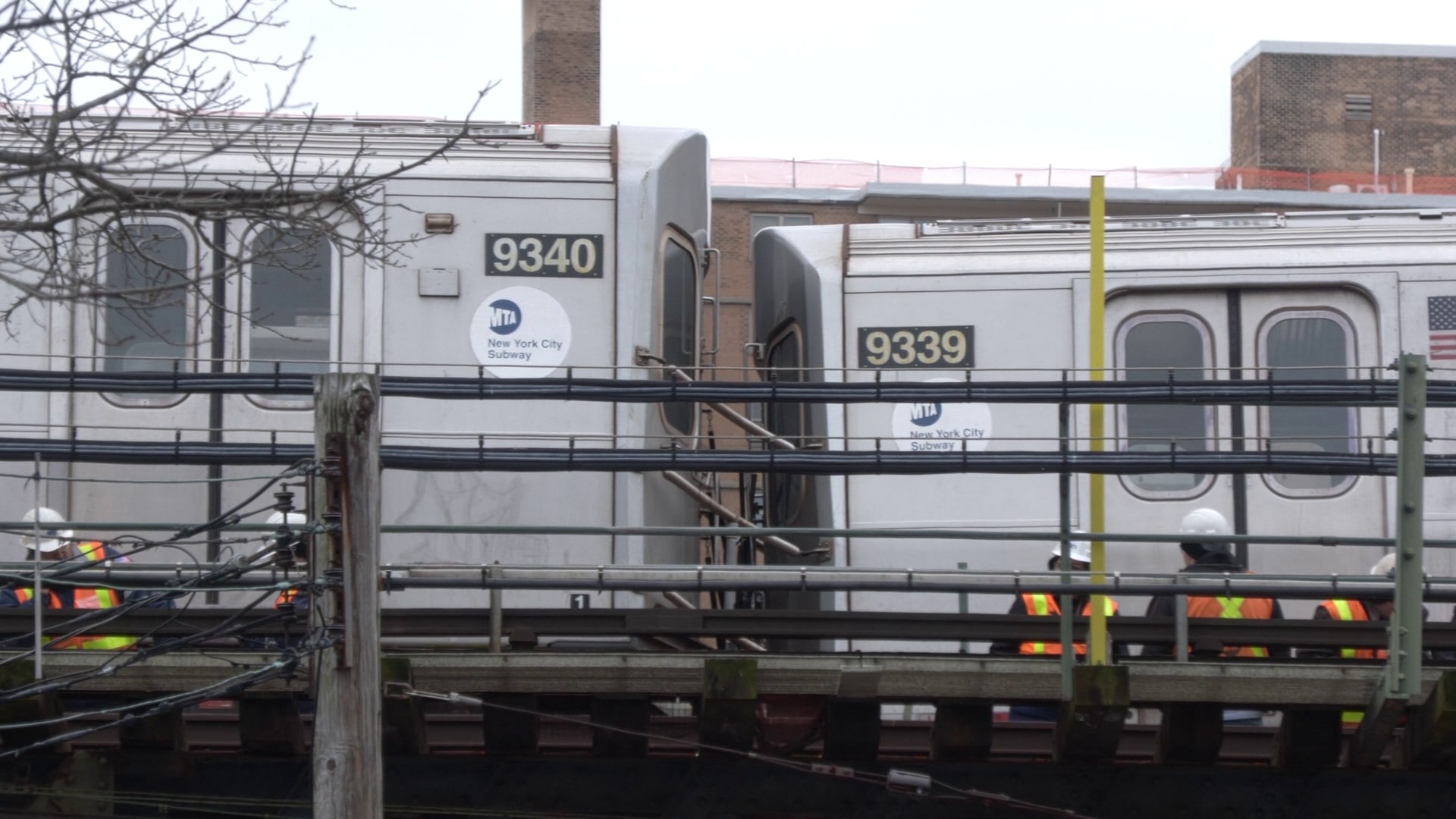 F train derails near Aquarium - The Brooklyn Home Reporter