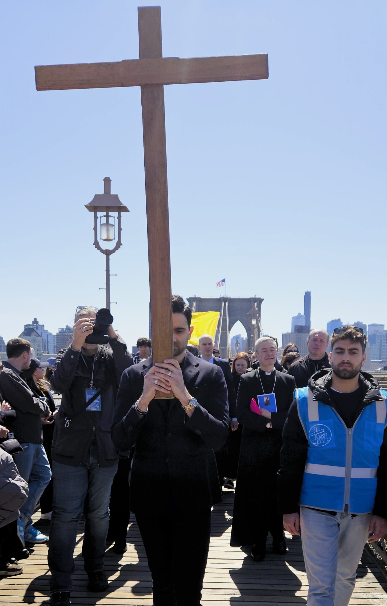 Way of the Cross procession over Brooklyn Bridge - The Brooklyn Home ...