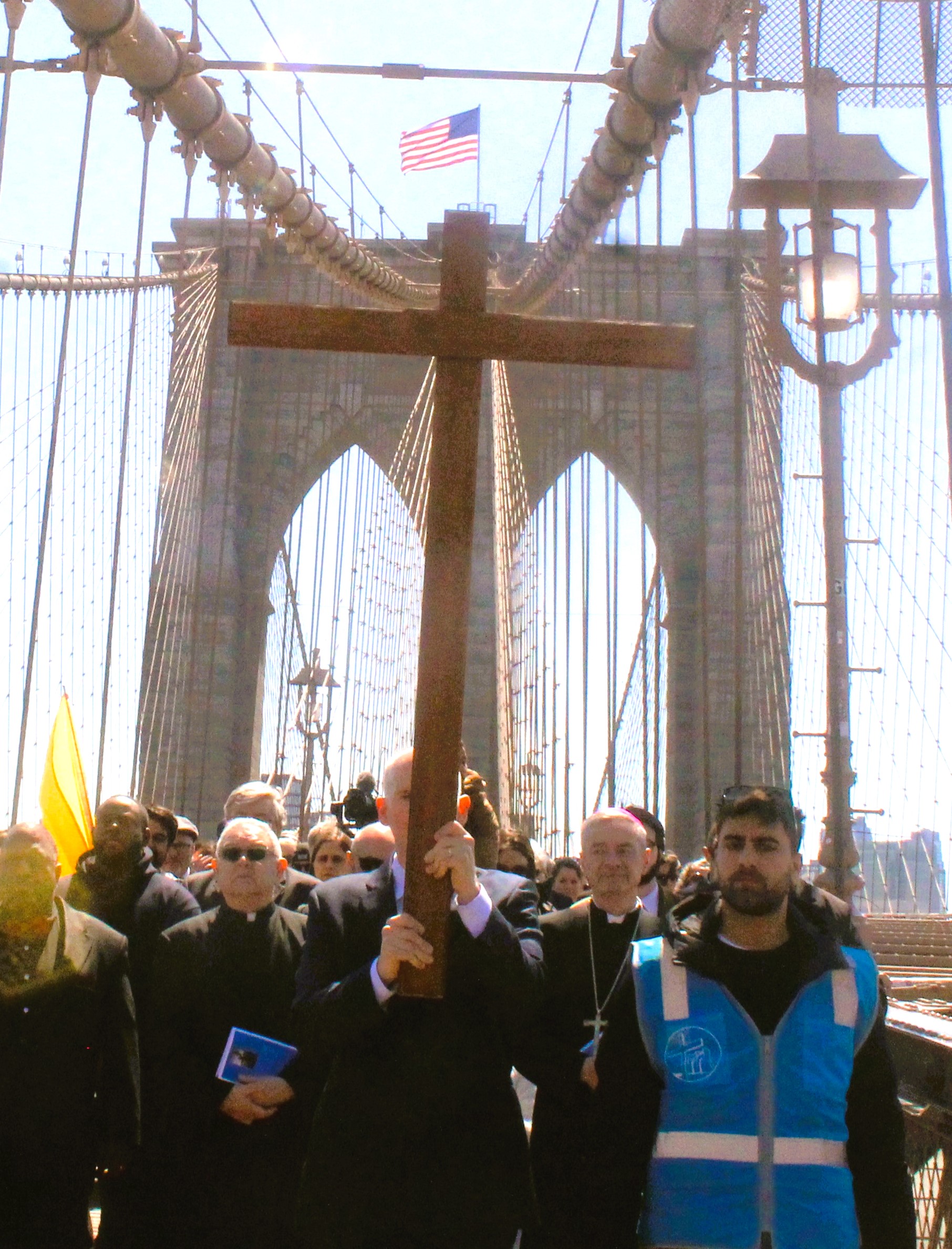 Way of the Cross procession over Brooklyn Bridge - The Brooklyn Home ...