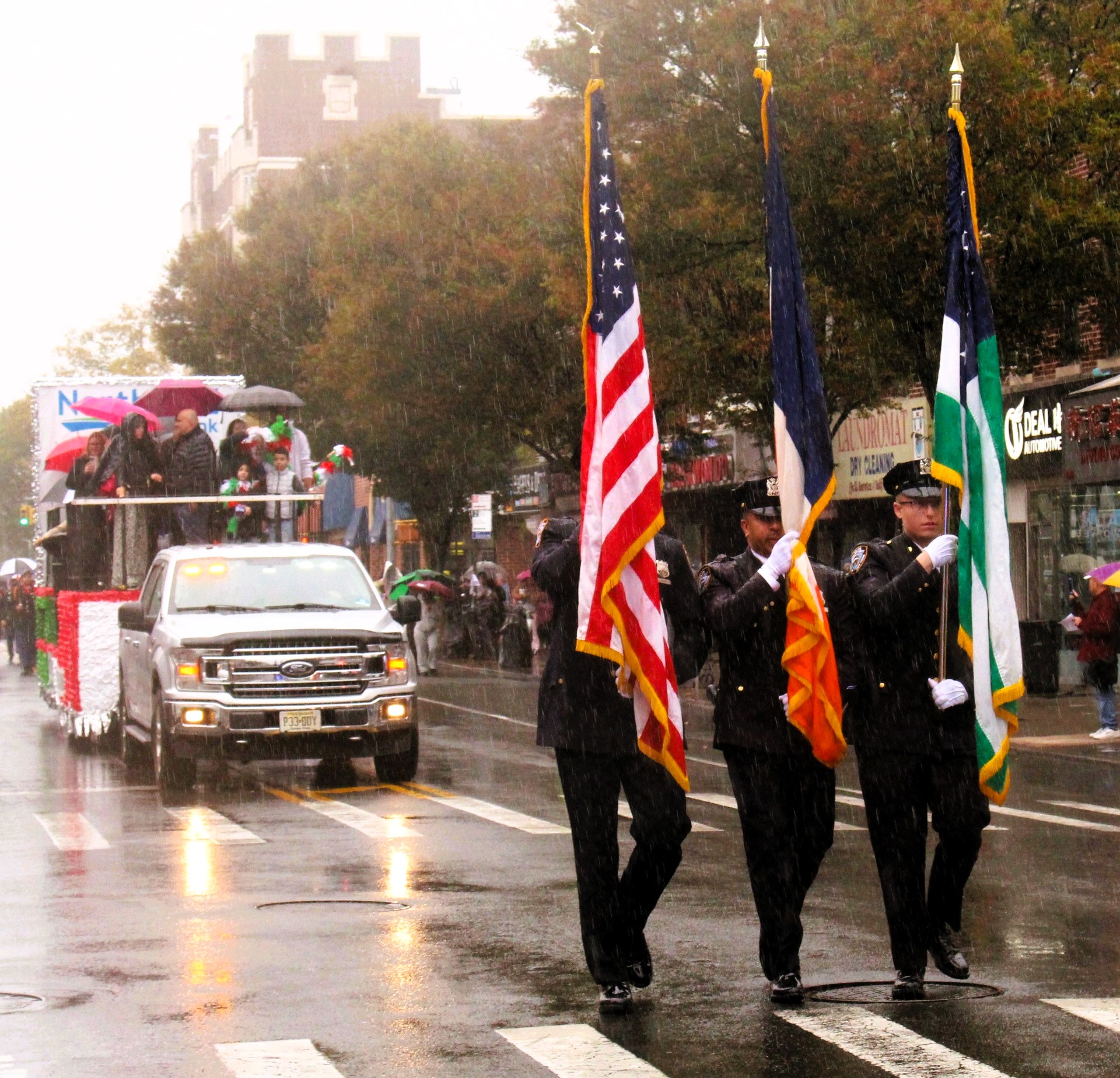 Rains pour down at start of Columbus Day Parade - The Brooklyn Home ...