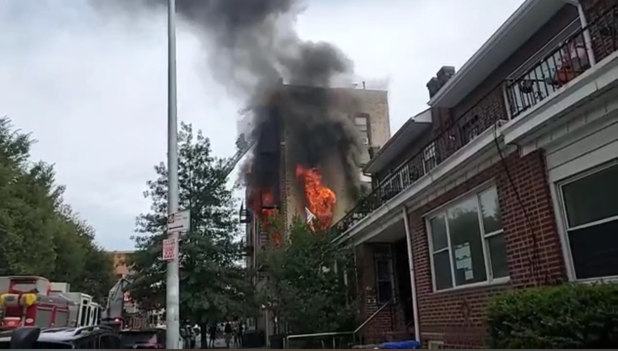 Bay Ridge apartment fire injures tenant, firefighter - The Brooklyn ...