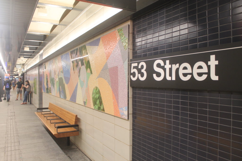 Cops arrest man after victim is slashed in 53rd Street station - The ...